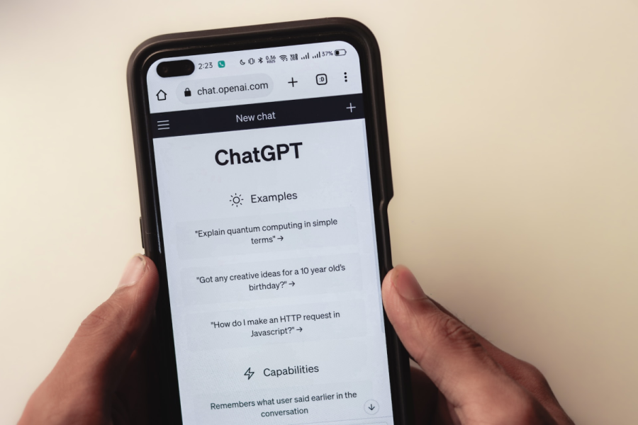 Chinese Police Arrest Person for Allegedly Using ChatGPT to Spread Fake ...
